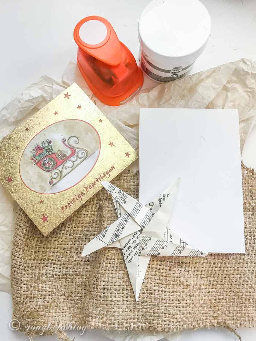 How to Make Old Fashioned Christmas Decorations from Vintage Cards